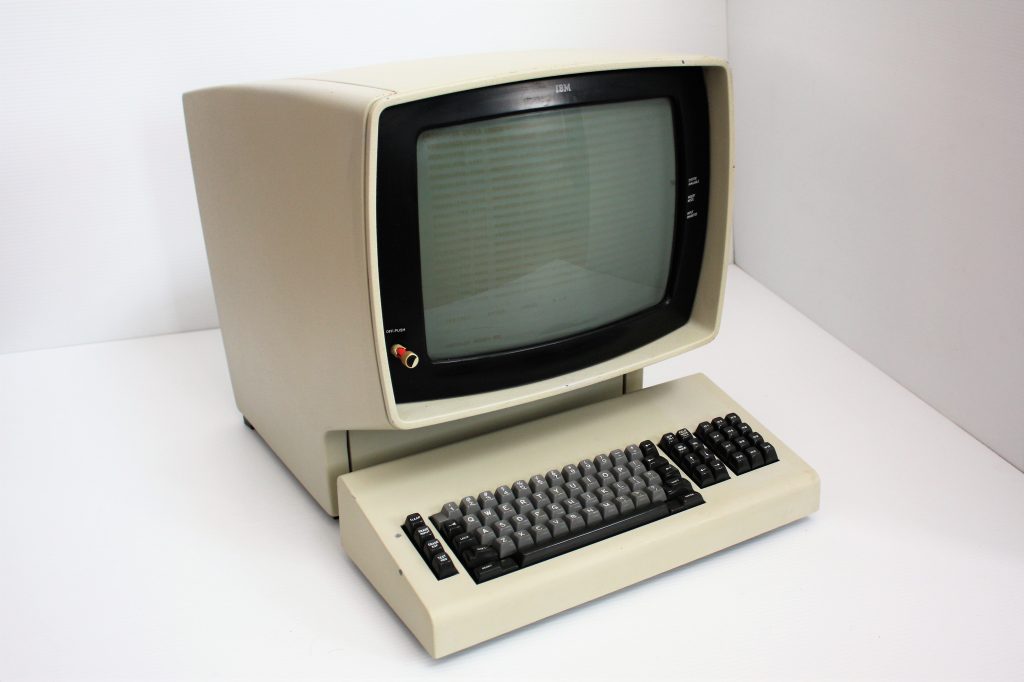 IBM 3277 Terminal – VintageComputer.ca