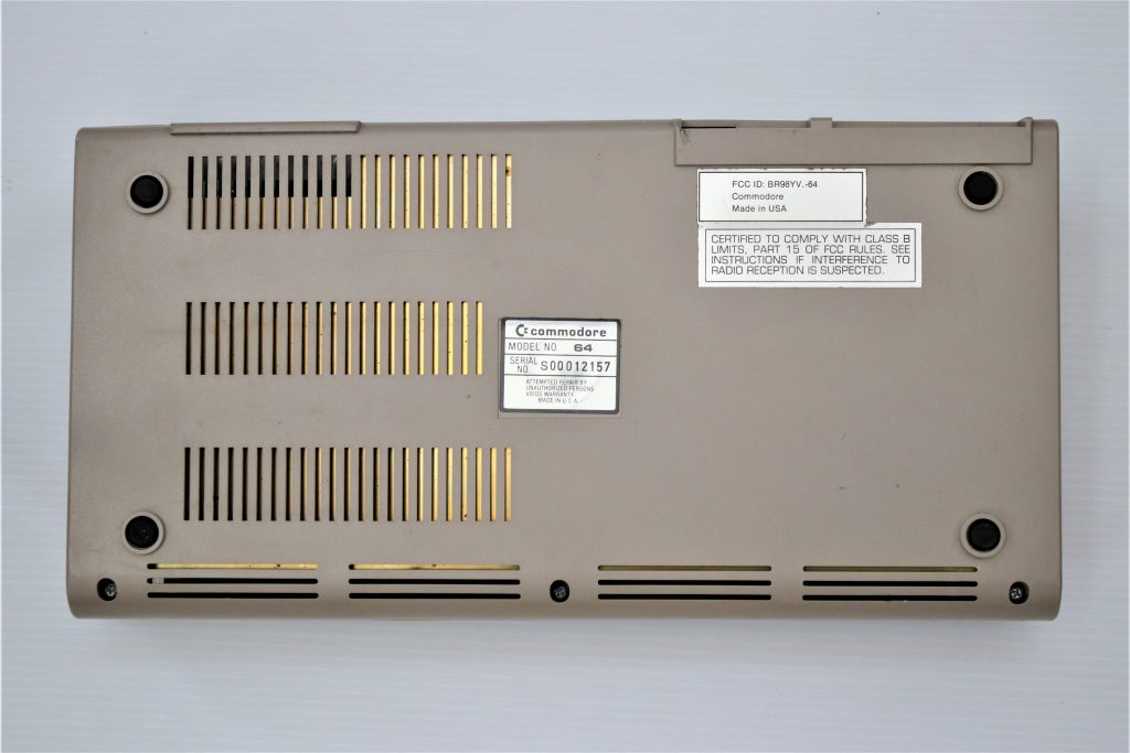 Commodore 64 – Silver Label model – VintageComputer.ca