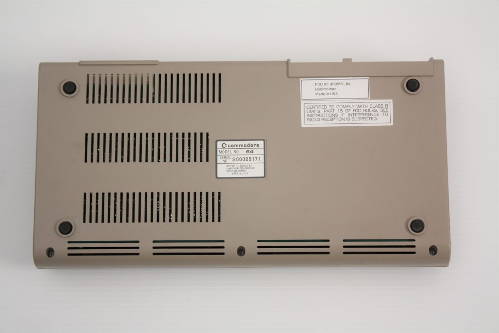 Commodore 64 – Silver Label model – VintageComputer.ca